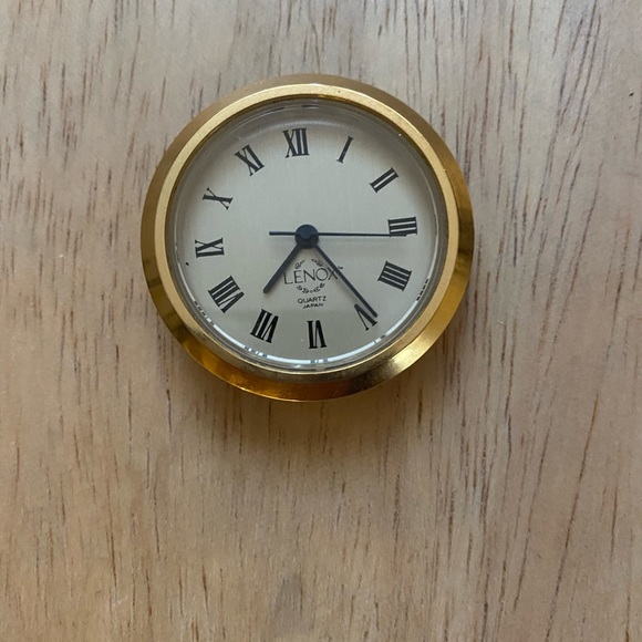 Lenox | Wall Decor | Lenox Small Porcelain Ivory Desktop Clock 45in35in ...